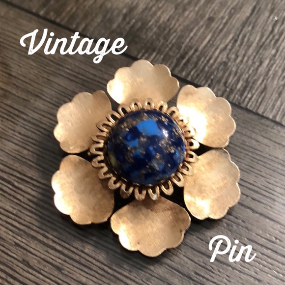 Vintage | Jewelry | Vintage Large Flower Pin With Brushed Goldtone ...